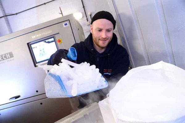 About Dry Ice Network | UK’s Trusted Dry Ice Supplier